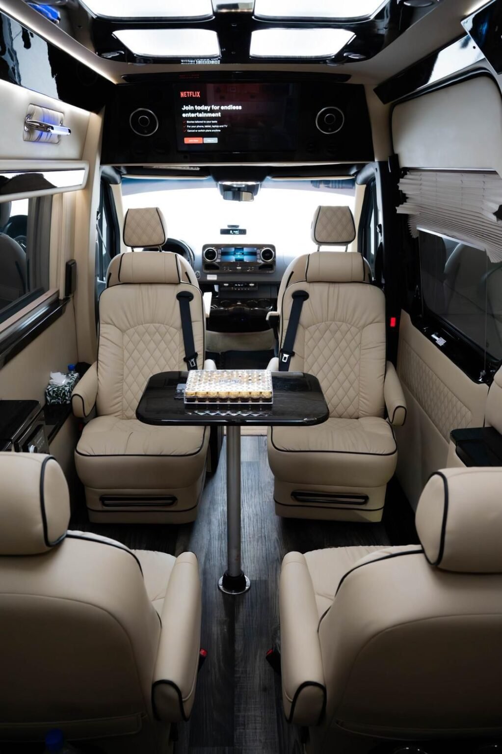 Toronto to Niagara Falls Limo Service | YYZ & Wine Tours